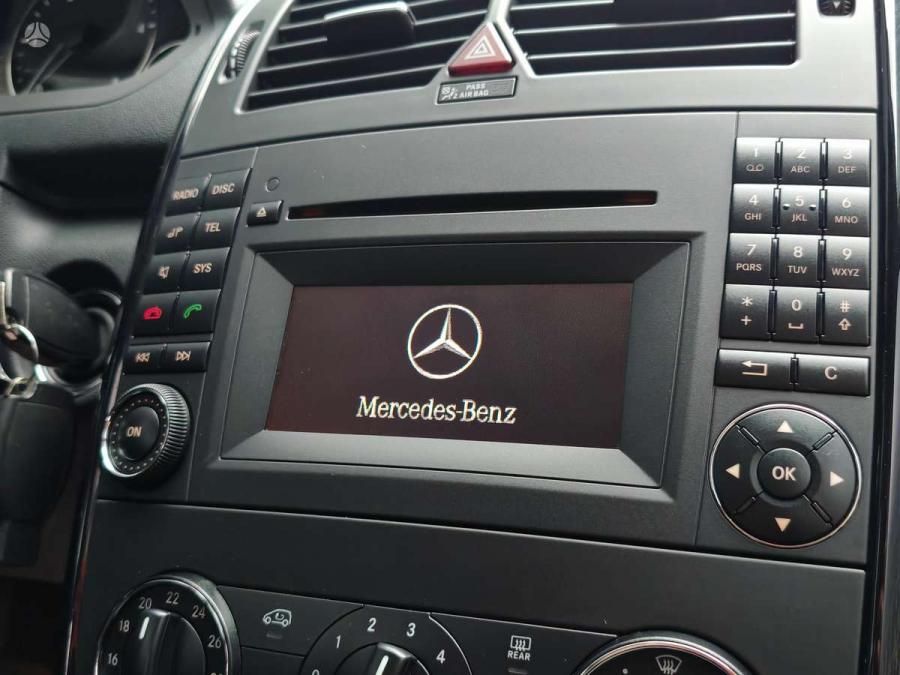 Melns Mercedes-Benz A 180 2011 Klaipėda, ar dzinēja tilpumu 2.00 L un nobraukumu 162 tūkst. km par 3999 €, foto 54 vietnē AUTOMOTO.COM.LV