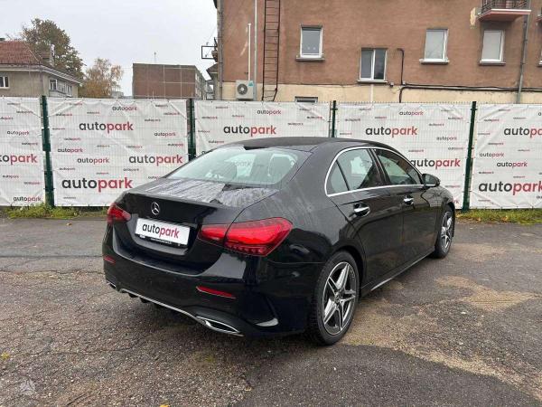 Melns Mercedes-Benz A 180 2024 Klaipėda, ar dzinēja tilpumu 1.33 L un nobraukumu 18 tūkst. km par 30900 €, foto 5 vietnē AUTOMOTO.COM.LV