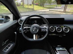 Melns Mercedes-Benz A 180 2024 Viļņa, ar dzinēja tilpumu 1.33 L un nobraukumu 19 tūkst. km par 28900 €, foto 11 vietnē AUTOMOTO.COM.LV