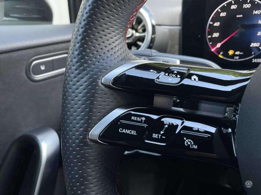 Melns Mercedes-Benz A 180 2024 Viļņa, ar dzinēja tilpumu 1.33 L un nobraukumu 19 tūkst. km par 28900 €, foto 12 vietnē AUTOMOTO.COM.LV