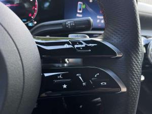 Melns Mercedes-Benz A 180 2024 Viļņa, ar dzinēja tilpumu 1.33 L un nobraukumu 19 tūkst. km par 28900 €, foto 13 vietnē AUTOMOTO.COM.LV
