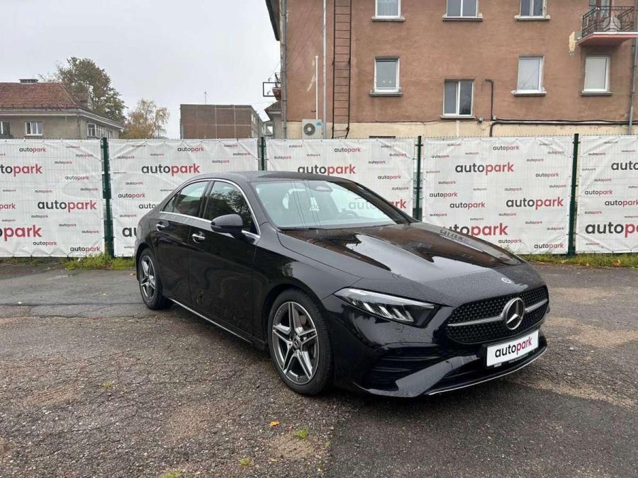 Black Mercedes-Benz A 180 2024 in Klaipeda, with an engine capacity of 1.33 L and mileage of 18 thousand km for 28500 €, photo 3 on AUTOMOTO.COM.LV