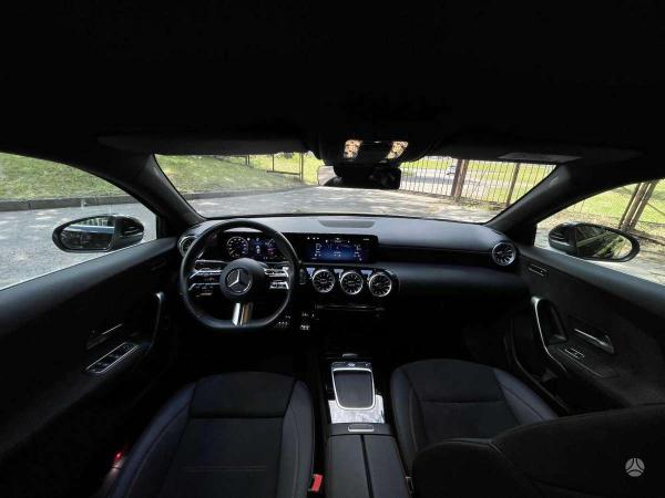 Melns Mercedes-Benz A 180 2024 Viļņa, ar dzinēja tilpumu 1.33 L un nobraukumu 19 tūkst. km par 28900 €, foto 8 vietnē AUTOMOTO.COM.LV