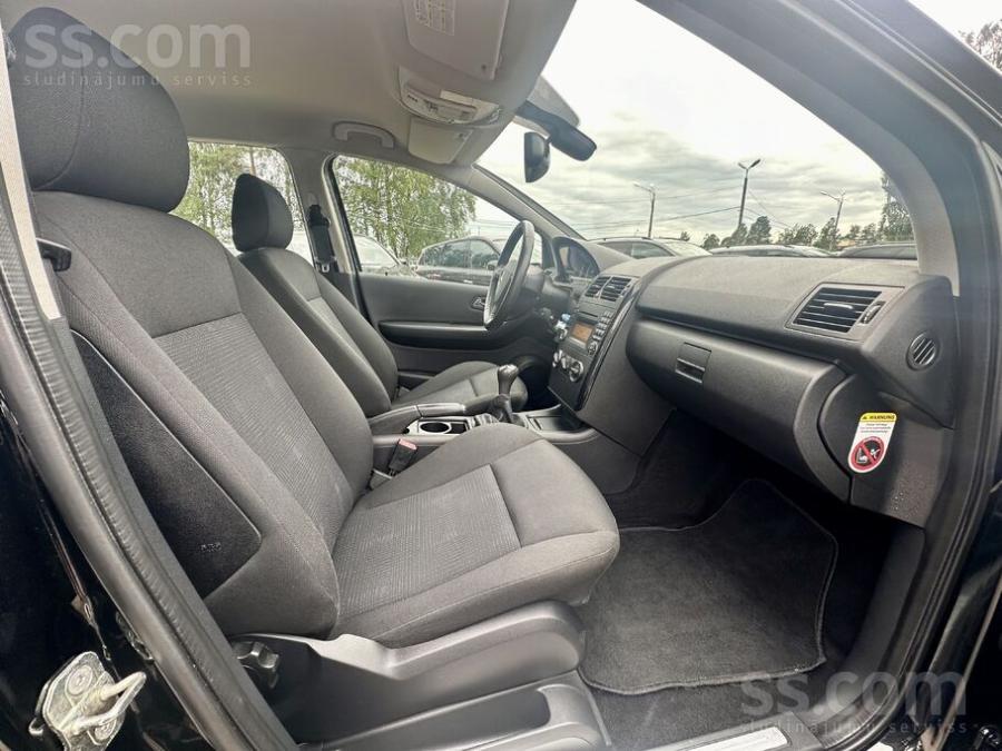 Melns Mercedes-Benz A 180 2008 Rīga, ar dzinēja tilpumu 2.00 L un nobraukumu 0 tūkst. km par 2990 €, foto 14 vietnē AUTOMOTO.COM.LV