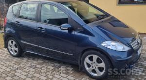 Zils Mercedes-Benz A 180 2004 Rīga, ar dzinēja tilpumu 2.00 L un nobraukumu 240 tūkst. km par 1450 €, foto  vietnē AUTOMOTO.COM.LV