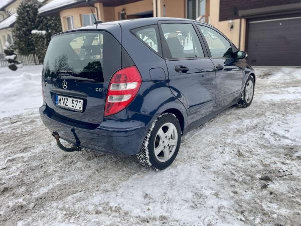 Blue Mercedes-Benz A 180 2005 in Vilnius, with an engine capacity of 1.99 L and mileage of 332 thousand km for 1950 €, photo 3 on AUTOMOTO.COM.LV