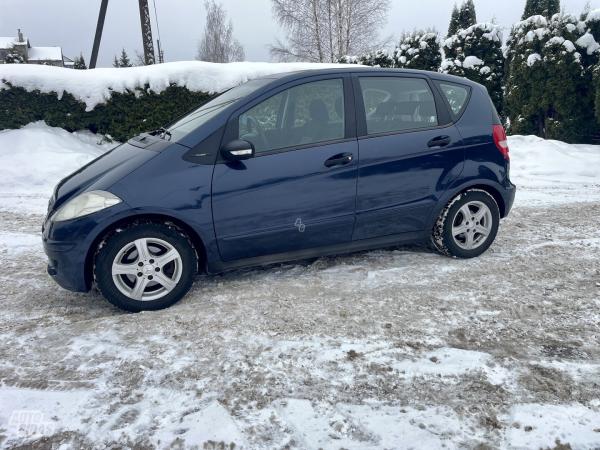 Blue Mercedes-Benz A 180 2005 in Vilnius, with an engine capacity of 2.00 L and mileage of 333 thousand km for 1950 €, photo 1 on AUTOMOTO.COM.LV