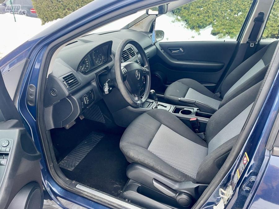 Zils Mercedes-Benz A 180 2005 Viļņa, ar dzinēja tilpumu 2.00 L un nobraukumu 333 tūkst. km par 1950 €, foto 11 vietnē AUTOMOTO.COM.LV