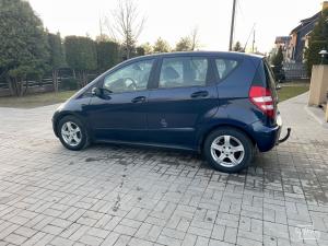 Zils Mercedes-Benz A 180 2005 Viļņa, ar dzinēja tilpumu 2.00 L un nobraukumu 333 tūkst. km par 1900 €, foto 5 vietnē AUTOMOTO.COM.LV