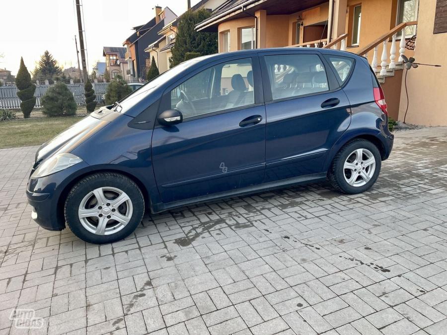 Blue Mercedes-Benz A 180 2005 in Vilnius, with an engine capacity of 2.00 L and mileage of 333 thousand km for 1850 €, photo 6 on AUTOMOTO.COM.LV