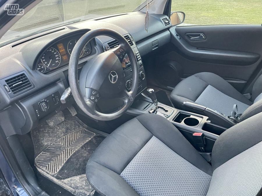 Zils Mercedes-Benz A 180 2005 Viļņa, ar dzinēja tilpumu 2.00 L un nobraukumu 333 tūkst. km par 1900 €, foto 12 vietnē AUTOMOTO.COM.LV