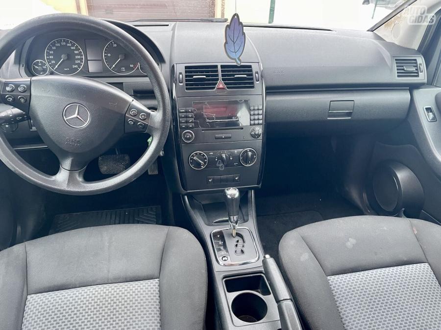 Zils Mercedes-Benz A 180 2005 Viļņa, ar dzinēja tilpumu 2.00 L un nobraukumu 333 tūkst. km par 1900 €, foto 14 vietnē AUTOMOTO.COM.LV