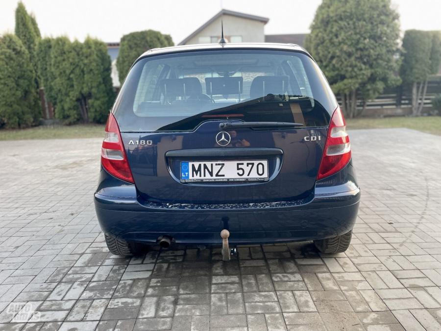 Blue Mercedes-Benz A 180 2005 in Vilnius, with an engine capacity of 2.00 L and mileage of 333 thousand km for 1950 €, photo 10 on AUTOMOTO.COM.LV