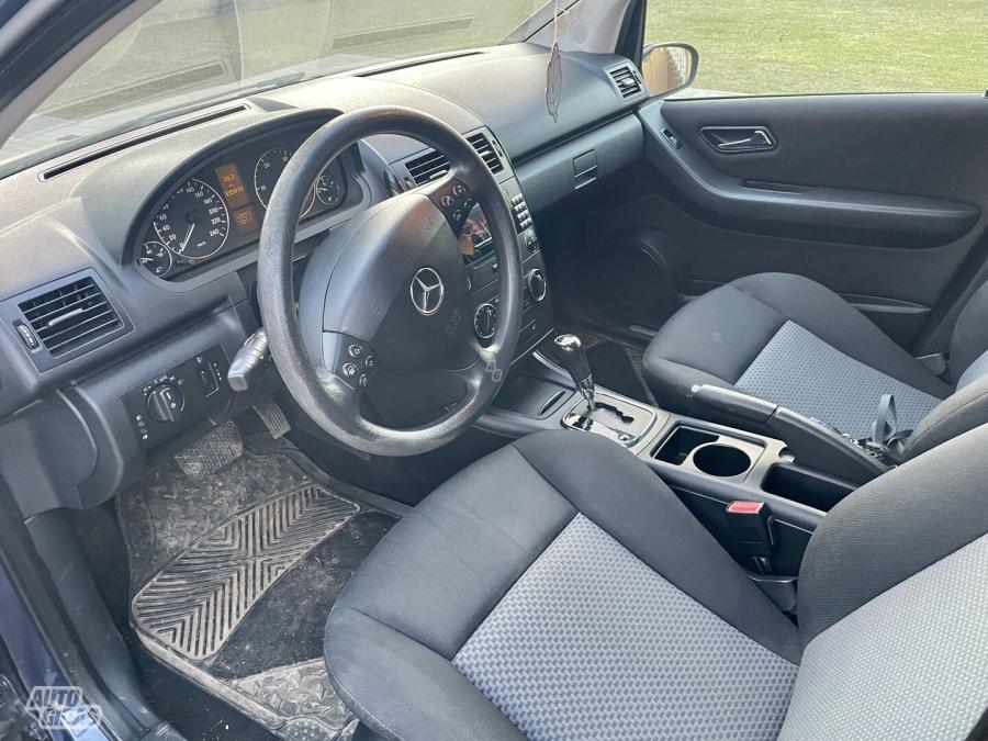 Blue Mercedes-Benz A 180 2005 in Vilnius, with an engine capacity of 2.00 L and mileage of 333 thousand km for 1750 €, photo 12 on AUTOMOTO.COM.LV