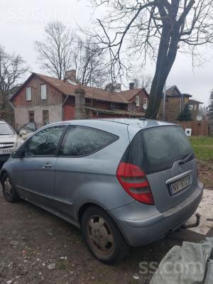 Zils Mercedes-Benz A 180 2006 Rīga, ar dzinēja tilpumu 2.00 L un nobraukumu 421 tūkst. km par 490 €, foto 4 vietnē AUTOMOTO.COM.LV