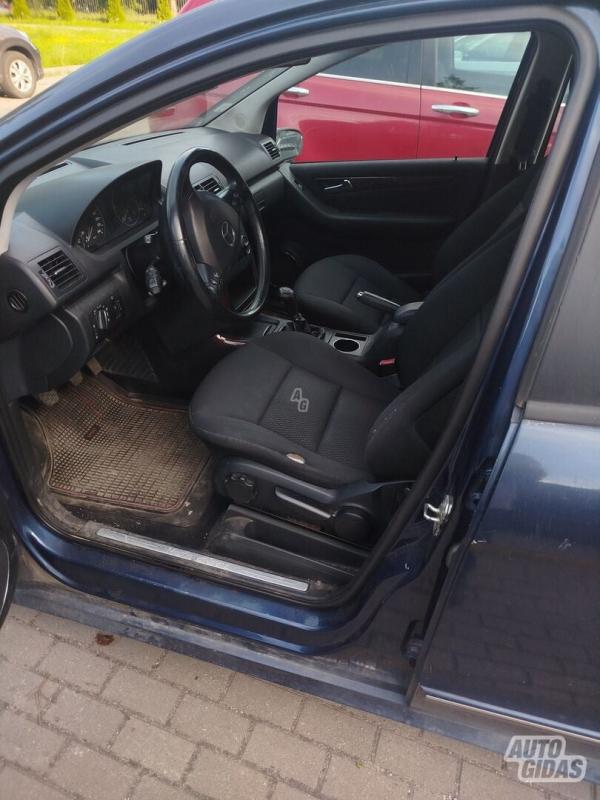 Blue Mercedes-Benz A 180 2006 in Klaipeda, with an engine capacity of 2.00 L and mileage of 210 thousand km for 1250 €, photo 3 on AUTOMOTO.COM.LV
