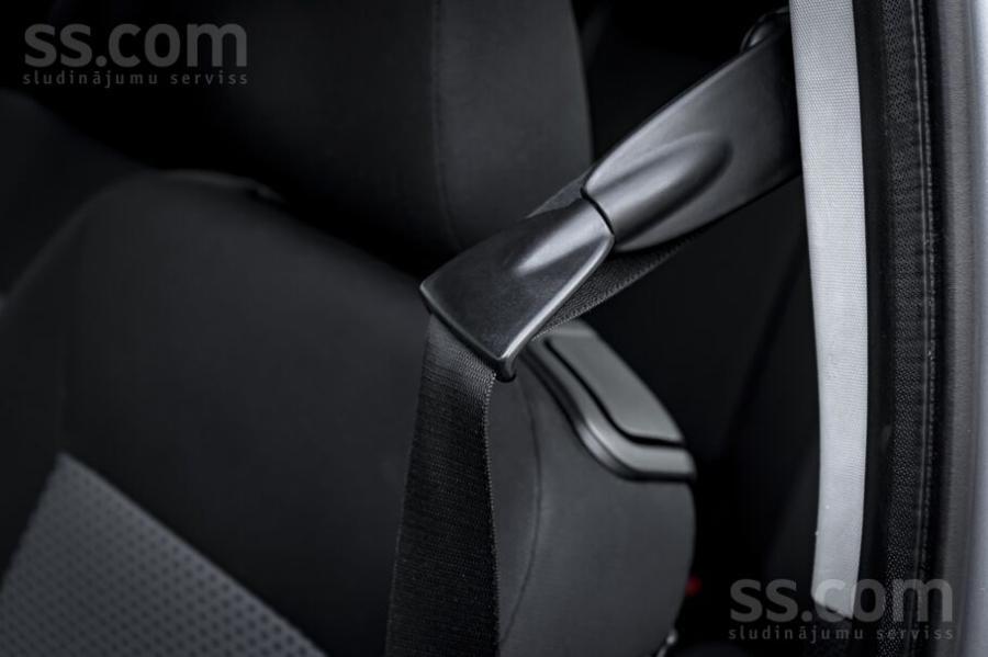 Zils Mercedes-Benz A 180 2007 Rīga, ar dzinēja tilpumu 2.00 L un nobraukumu 235 tūkst. km par 2950 €, foto 11 vietnē AUTOMOTO.COM.LV