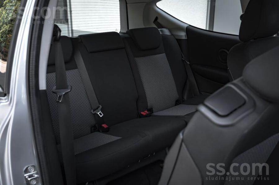 Zils Mercedes-Benz A 180 2007 Rīga, ar dzinēja tilpumu 2.00 L un nobraukumu 235 tūkst. km par 2950 €, foto 13 vietnē AUTOMOTO.COM.LV