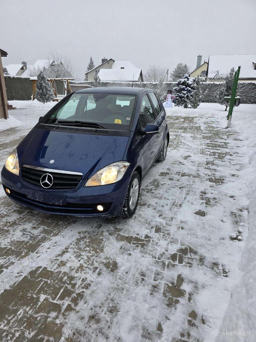 Blue Mercedes-Benz A 180 2009 in Kaunas, with an engine capacity of 1.80 L and mileage of 349 thousand km for 2950 €, photo 1 on AUTOMOTO.COM.LV