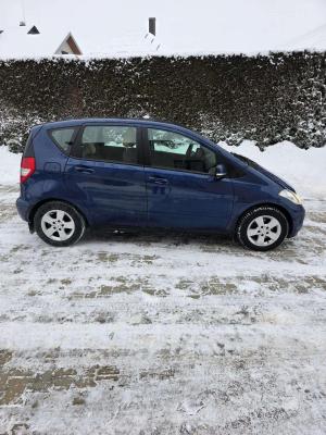 Blue Mercedes-Benz A 180 2009 in Kaunas, with an engine capacity of 1.80 L and mileage of 349 thousand km for 2950 €, photo 4 on AUTOMOTO.COM.LV