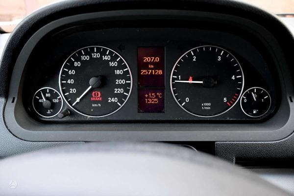 Синий Мерседес А 180 2008 в Кретинга, объемом двигателя 2.00 л и пробегом 257 тыс. км за 3399 €, фото 11 на AUTOMOTO.COM.LV