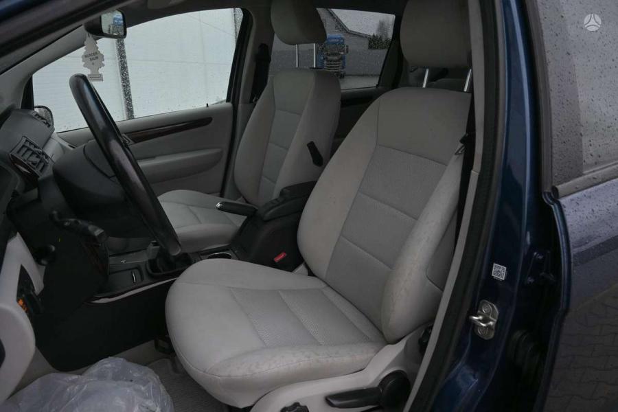 Blue Mercedes-Benz A 180 2008 in Kretinga, with an engine capacity of 2.00 L and mileage of 257 thousand km for 2699 €, photo 17 on AUTOMOTO.COM.LV