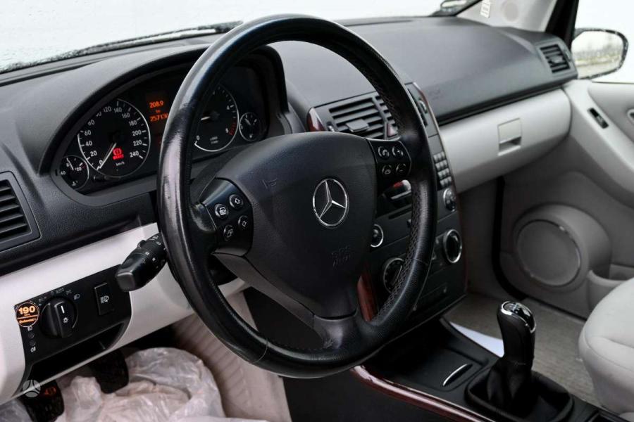 Blue Mercedes-Benz A 180 2008 in Kretinga, with an engine capacity of 2.00 L and mileage of 257 thousand km for 2699 €, photo 18 on AUTOMOTO.COM.LV