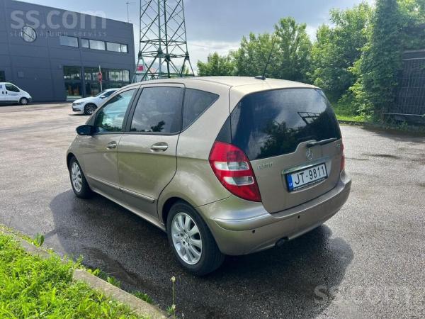 Brown Mercedes-Benz A 180 2005 in Riga, with an engine capacity of 2.00 L and mileage of 230 thousand km for 800 €, photo 3 on AUTOMOTO.COM.LV