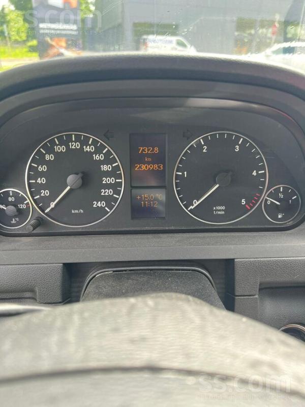Brown Mercedes-Benz A 180 2005 in Riga, with an engine capacity of 2.00 L and mileage of 230 thousand km for 800 €, photo 6 on AUTOMOTO.COM.LV