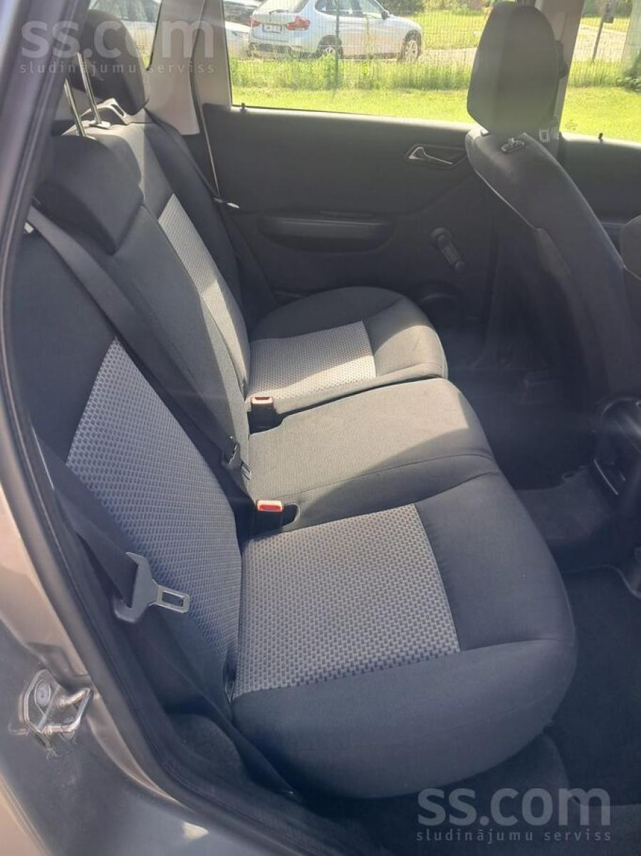 Brown Mercedes-Benz A 180 2007 in Riga, with an engine capacity of 2.00 L and mileage of 270 thousand km for 2150 €, photo 6 on AUTOMOTO.COM.LV