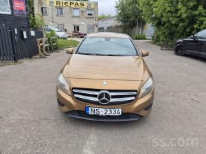 Brūns Mercedes-Benz A 180 2013 Rīga, ar dzinēja tilpumu 1.80 L un nobraukumu 303 tūkst. km par 9490 €, foto 4 vietnē AUTOMOTO.COM.LV