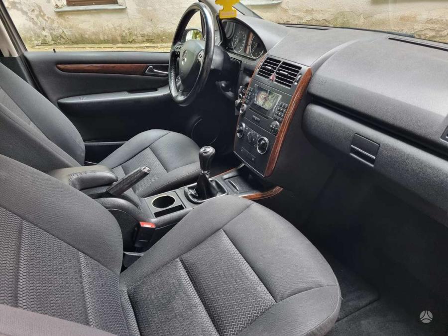 Pelēks Mercedes-Benz A 180 2005 Jonava, ar dzinēja tilpumu 2.00 L un nobraukumu 415 tūkst. km par 1999 €, foto 21 vietnē AUTOMOTO.COM.LV