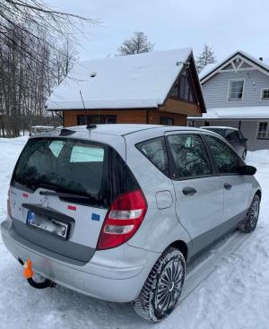 Grey Mercedes-Benz A 180 2006 in Ignalina, with an engine capacity of 1.99 L and mileage of 333 thousand km for 2250 €, photo 4 on AUTOMOTO.COM.LV