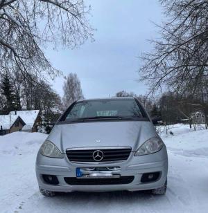 Grey Mercedes-Benz A 180 2006 in Ignalina, with an engine capacity of 1.99 L and mileage of 333 thousand km for 2250 €, photo 9 on AUTOMOTO.COM.LV