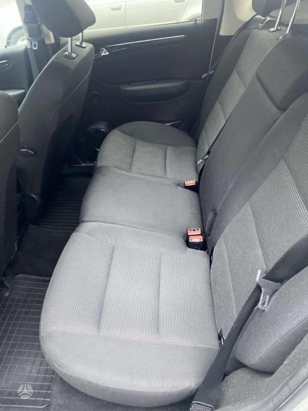 Grey Mercedes-Benz A 180 2006 in Vilnius, with an engine capacity of 2.00 L and mileage of 255 thousand km for 1950 €, photo 7 on AUTOMOTO.COM.LV