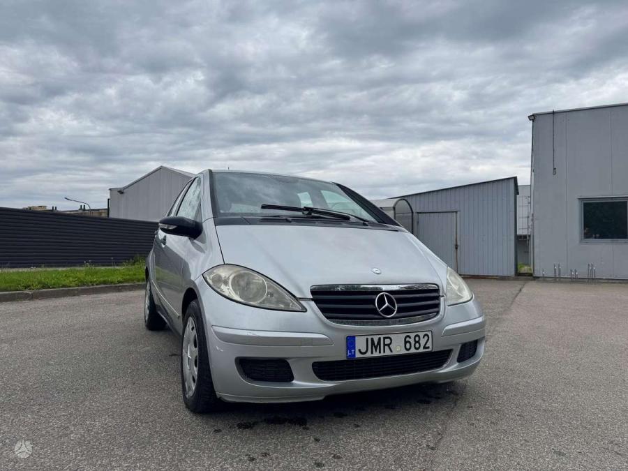 Grey Mercedes-Benz A 180 2006 in Panevezys, with an engine capacity of 1.99 L and mileage of 237 thousand km for 600 €, photo 4 on AUTOMOTO.COM.LV