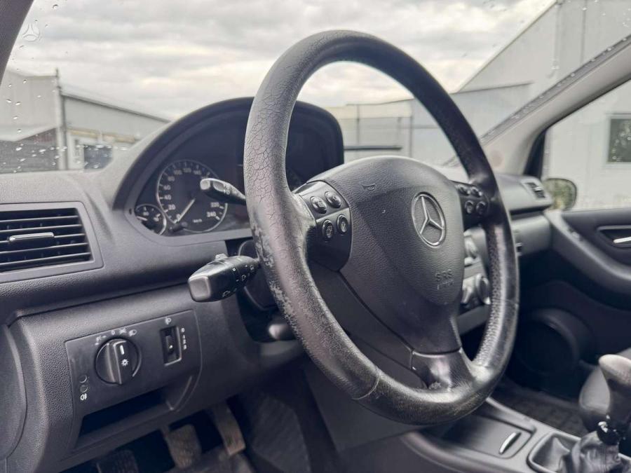 Grey Mercedes-Benz A 180 2006 in Panevezys, with an engine capacity of 1.99 L and mileage of 237 thousand km for 600 €, photo 9 on AUTOMOTO.COM.LV