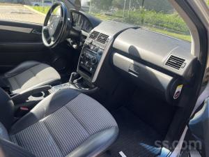 Pelēks Mercedes-Benz A 180 2006 Rīga, ar dzinēja tilpumu 2.00 L un nobraukumu 241 tūkst. km par 1350 €, foto 5 vietnē AUTOMOTO.COM.LV