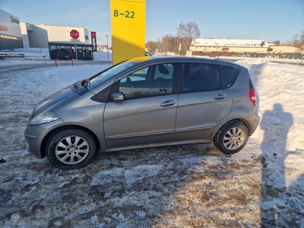 Grey Mercedes-Benz A 180 2007 in Vilnius, with an engine capacity of 1.99 L and mileage of 154 thousand km for 2000 €, photo 2 on AUTOMOTO.COM.LV