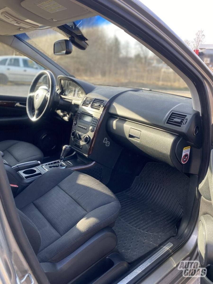Pelēks Mercedes-Benz A 180 2008 Viļņa, ar dzinēja tilpumu 2.00 L un nobraukumu 353 tūkst. km par 1750 €, foto 14 vietnē AUTOMOTO.COM.LV