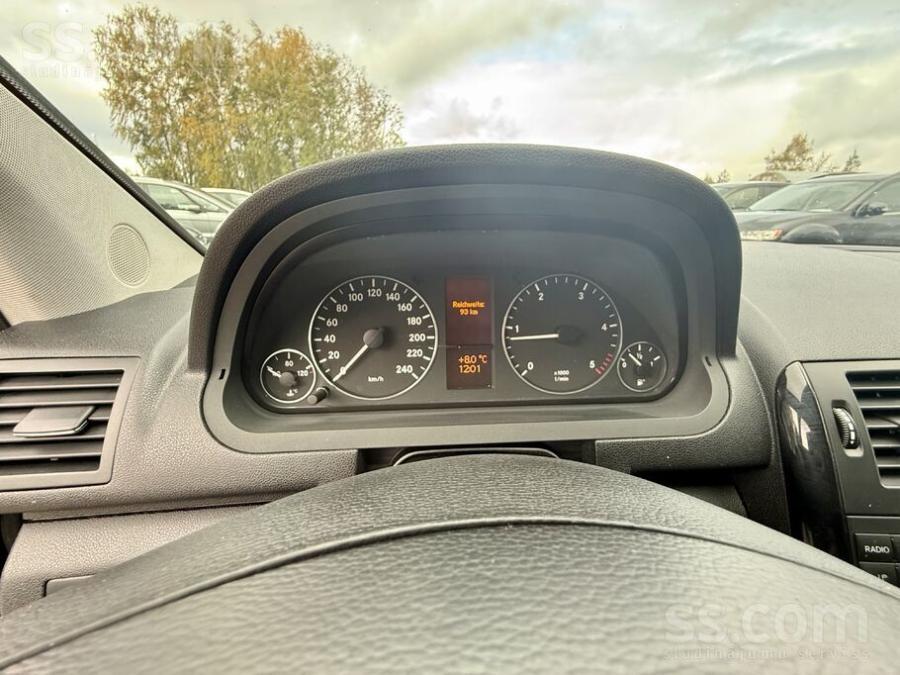Pelēks Mercedes-Benz A 180 2008 Rīga, ar dzinēja tilpumu 2.00 L un nobraukumu 0 tūkst. km par 2650 €, foto 10 vietnē AUTOMOTO.COM.LV