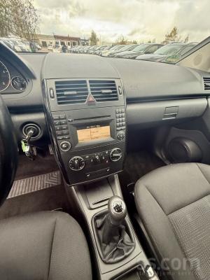 Pelēks Mercedes-Benz A 180 2008 Rīga, ar dzinēja tilpumu 2.00 L un nobraukumu 0 tūkst. km par 2650 €, foto 11 vietnē AUTOMOTO.COM.LV