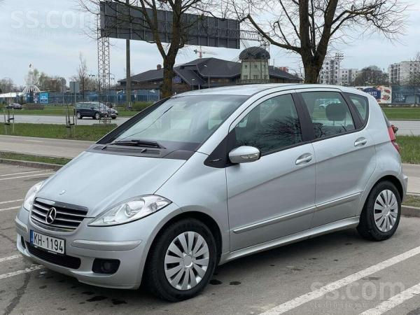 Grey Mercedes-Benz A 180 2008 in Liepaja, with an engine capacity of 2.00 L and mileage of 363 thousand km for 2100 €, photo 4 on AUTOMOTO.COM.LV