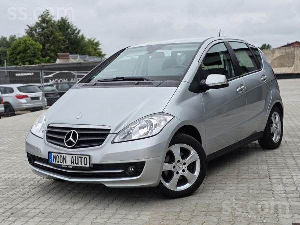Grey Mercedes-Benz A 180 2009 in Liepaja, with an engine capacity of 2.00 L and mileage of 179 thousand km for 3290 €, photo 1 on AUTOMOTO.COM.LV