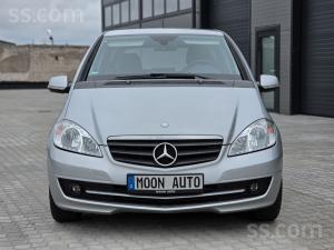 Pelēks Mercedes-Benz A 180 2009 Liepāja, ar dzinēja tilpumu 2.00 L un nobraukumu 179 tūkst. km par 3290 €, foto 4 vietnē AUTOMOTO.COM.LV
