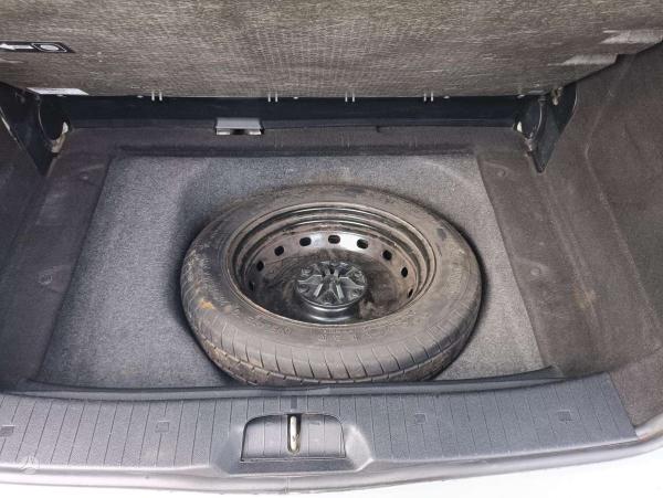 Grey Mercedes-Benz A 180 2009 in Siauliai, with an engine capacity of 1.99 L and mileage of 328 thousand km for 2250 €, photo 8 on AUTOMOTO.COM.LV