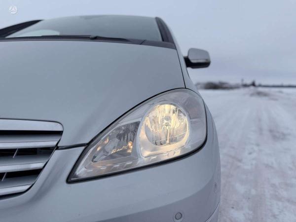 Pelēks Mercedes-Benz A 180 2010 Šauļi, ar dzinēja tilpumu 1.99 L un nobraukumu 300 tūkst. km par 2200 €, foto 5 vietnē AUTOMOTO.COM.LV