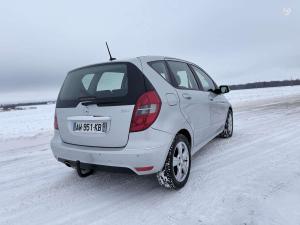 Grey Mercedes-Benz A 180 2010 in Siauliai, with an engine capacity of 1.99 L and mileage of 300 thousand km for 2200 €, photo 14 on AUTOMOTO.COM.LV