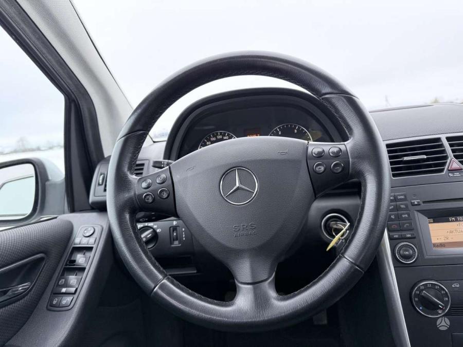 Grey Mercedes-Benz A 180 2010 in Siauliai, with an engine capacity of 1.99 L and mileage of 300 thousand km for 2200 €, photo 23 on AUTOMOTO.COM.LV
