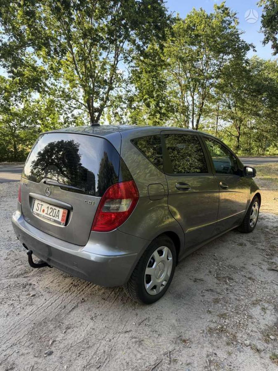 Grey Mercedes-Benz A 180 2010 in Marijampole, with an engine capacity of 2.00 L and mileage of 340 thousand km for 2400 €, photo 5 on AUTOMOTO.COM.LV